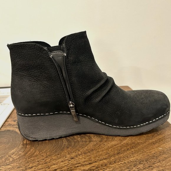 Dansko | Shoes | Dansko Womens Caley Bootie Comfort Arch Support Wedge ...